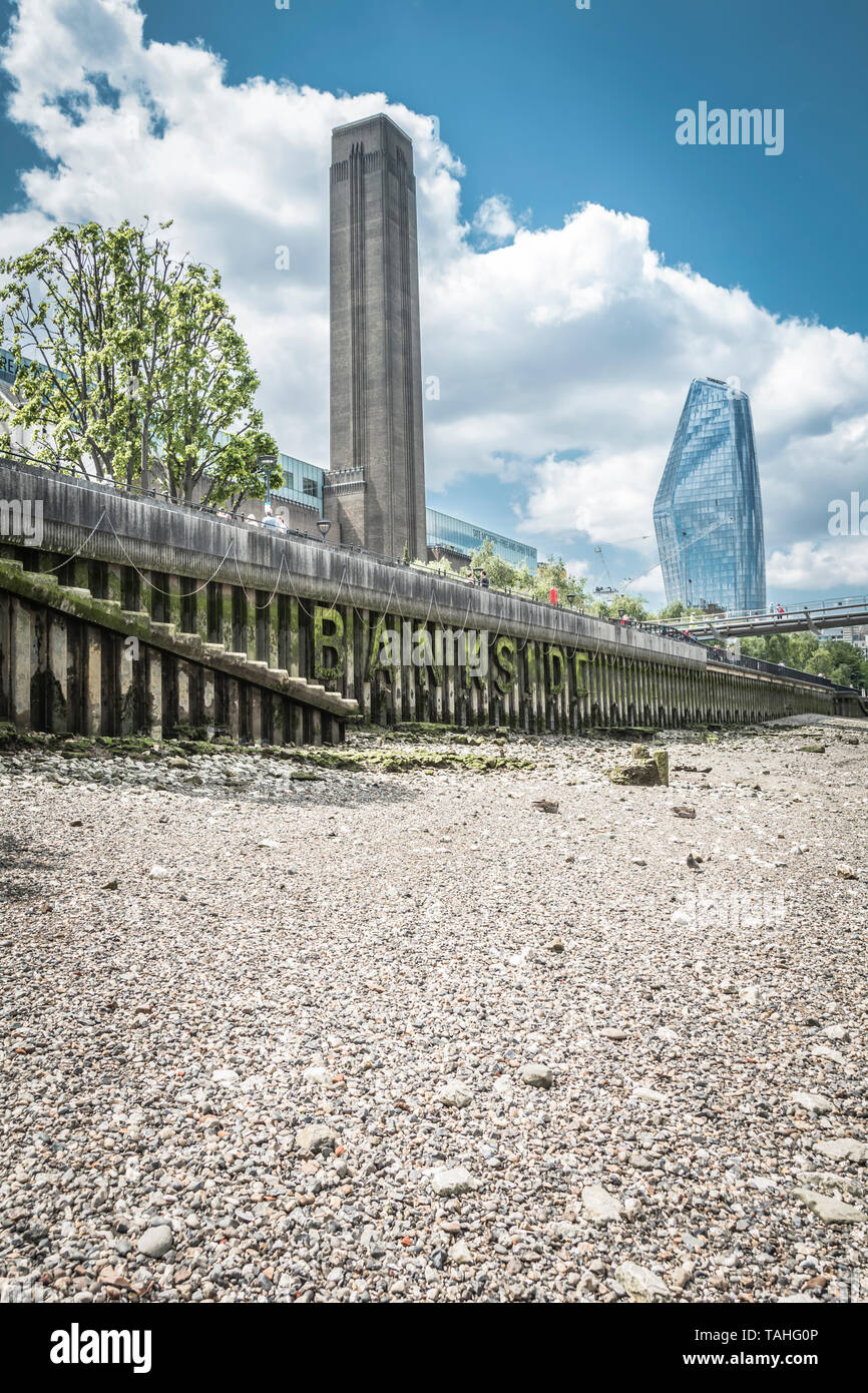 The Tate Modern as seen from the Bankside of the River Thames, London ...