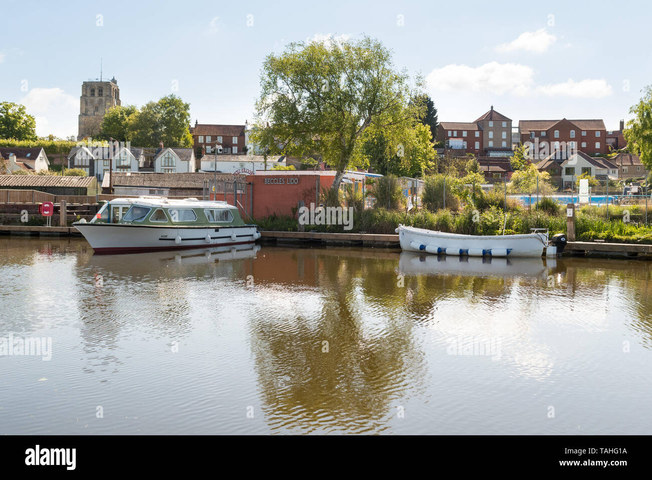 River waveney swimming hi-res stock photography and images - Alamy