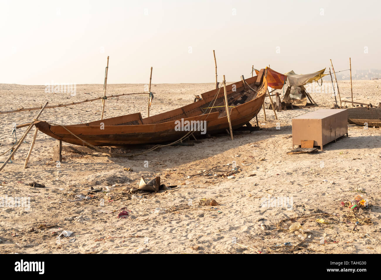 Ganges shoreline at varanasi hi-res stock photography and images - Alamy