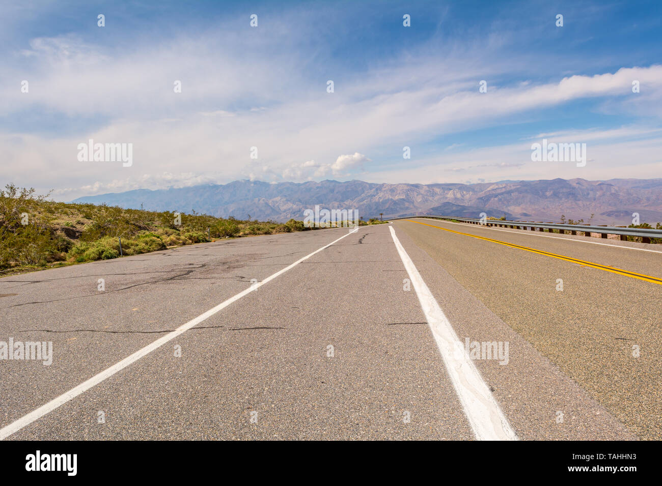 Road crossing death valley hi-res stock photography and images - Alamy