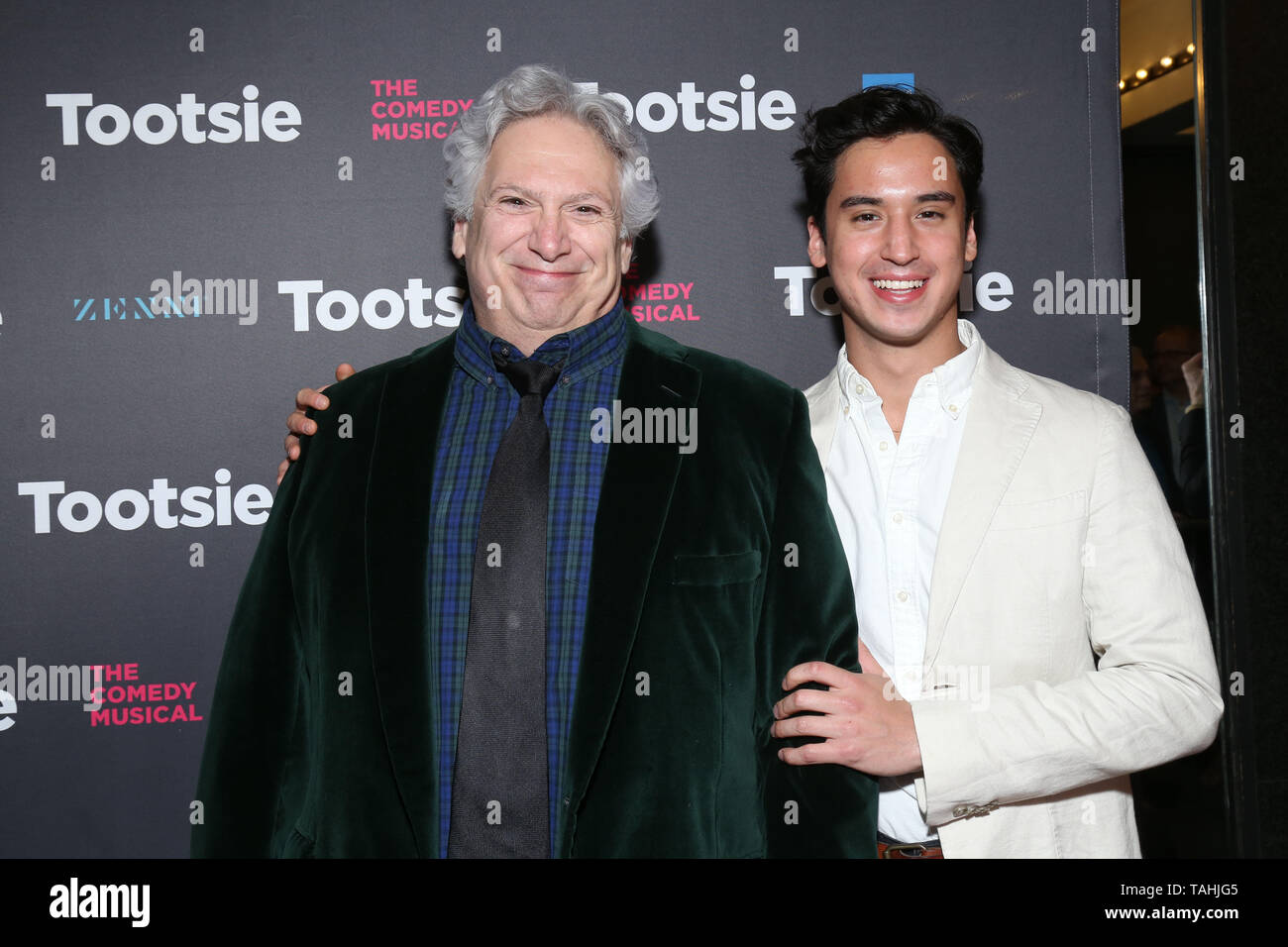 Michael hsu rosen hi-res stock photography and images - Alamy