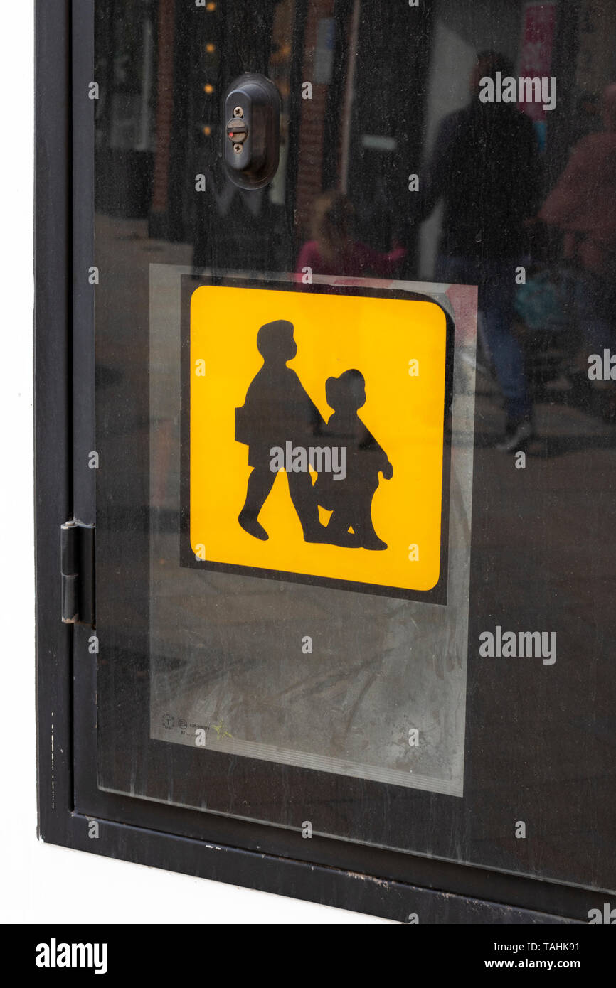 Safeguard transport children hi-res stock photography and images - Alamy