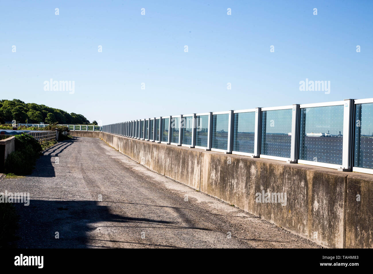 Man made sea wall barrier hi-res stock photography and images - Alamy