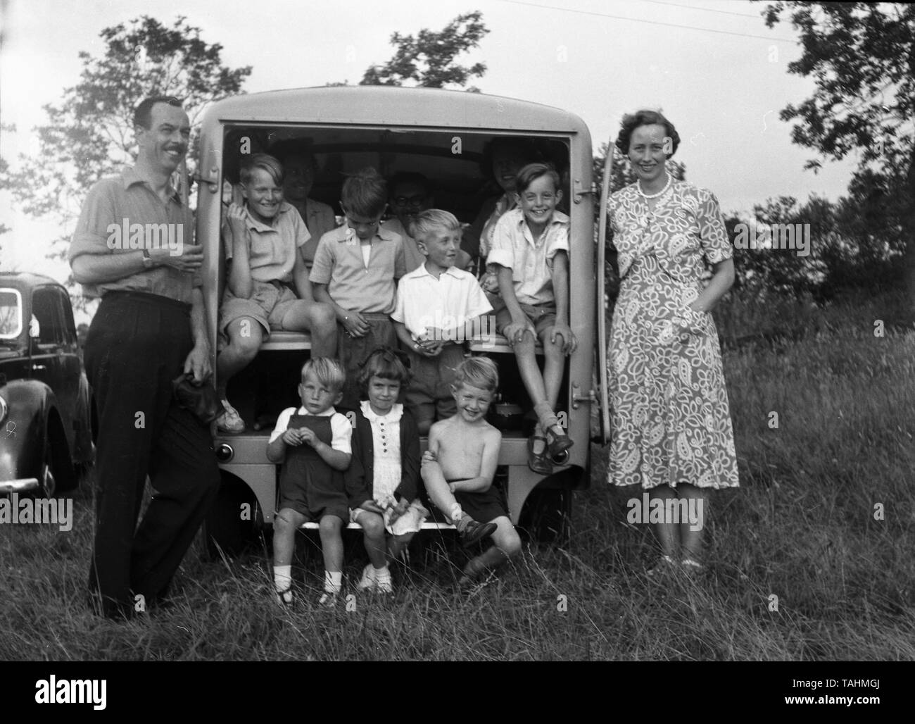 1950s family hi-res stock photography and images - Alamy
