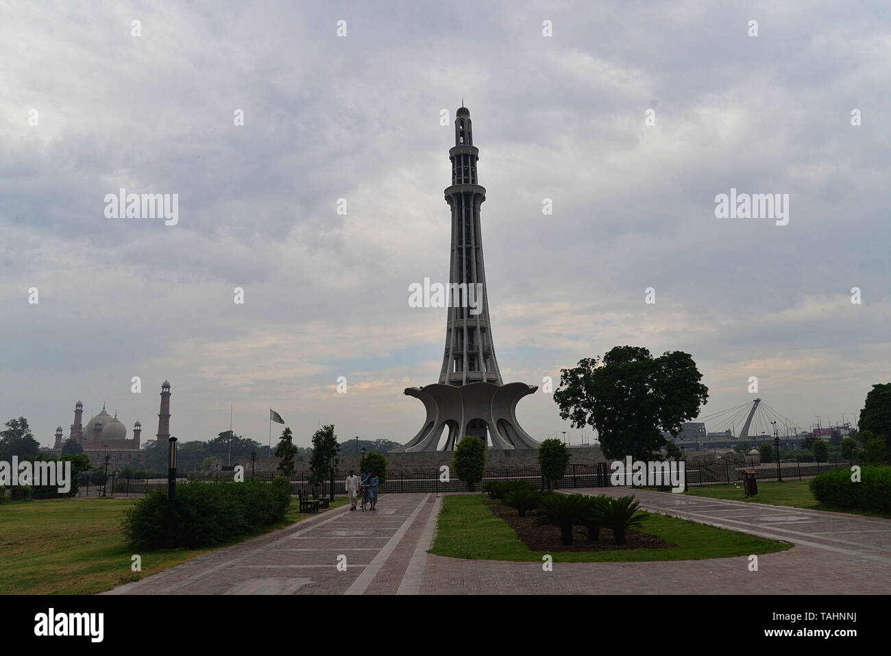 Minar e pakistan hi-res stock photography and images - Alamy