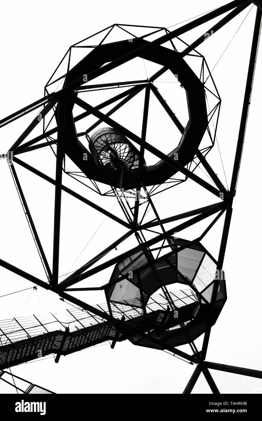 Tetrahedron Architecture