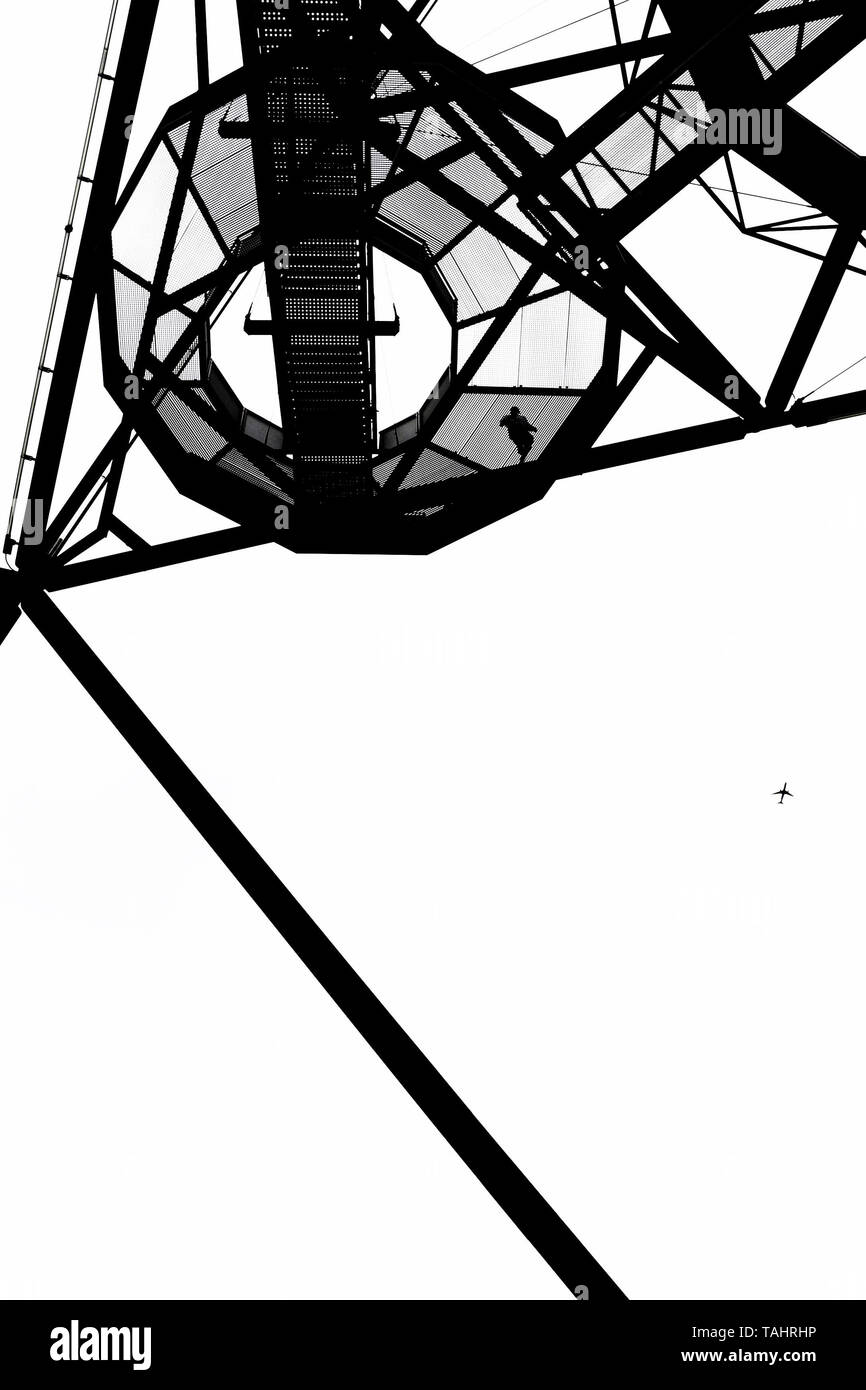 Black triangle airplane hi-res stock photography and images - Alamy