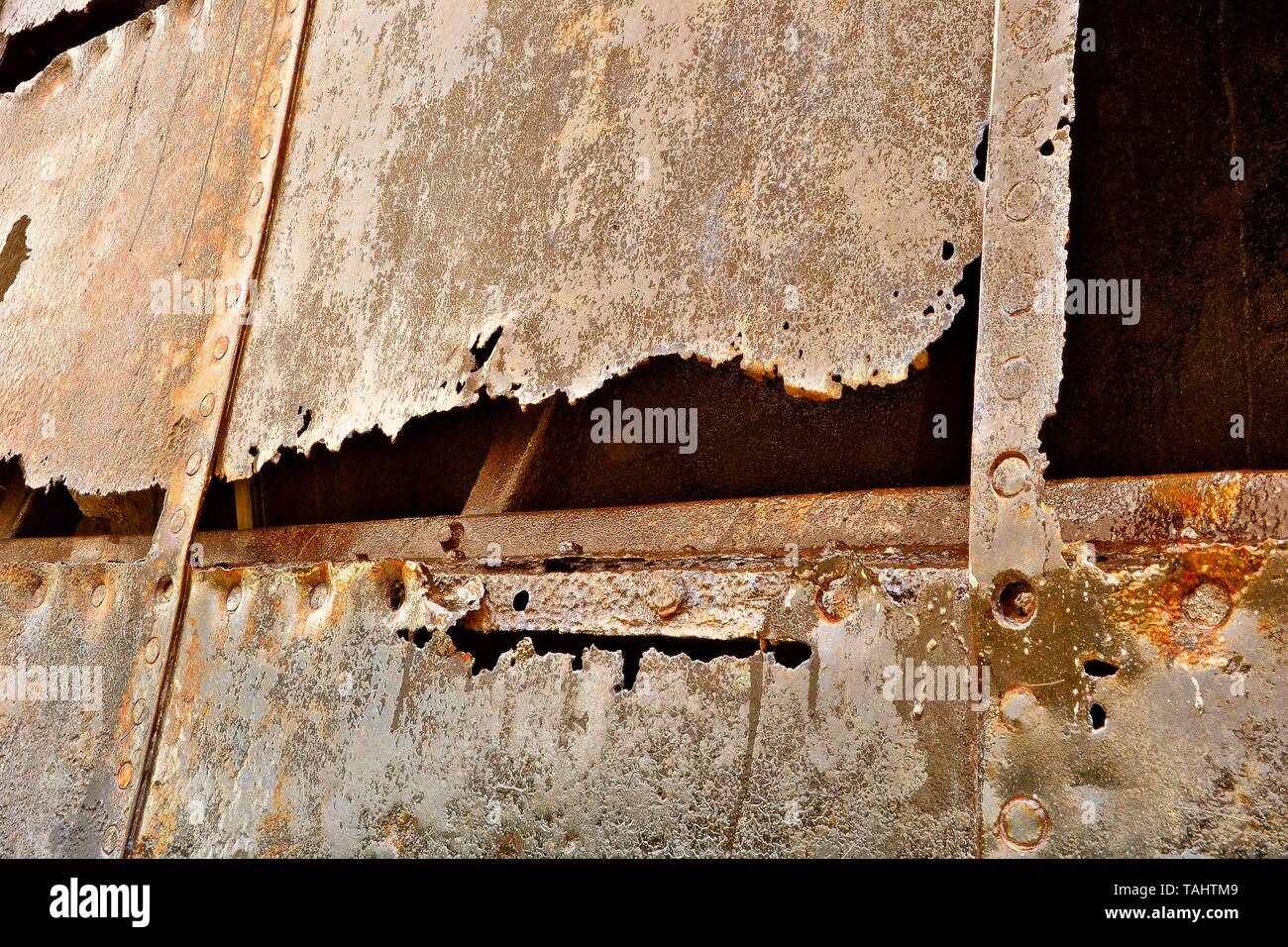 Rusted ship hi-res stock photography and images - Alamy