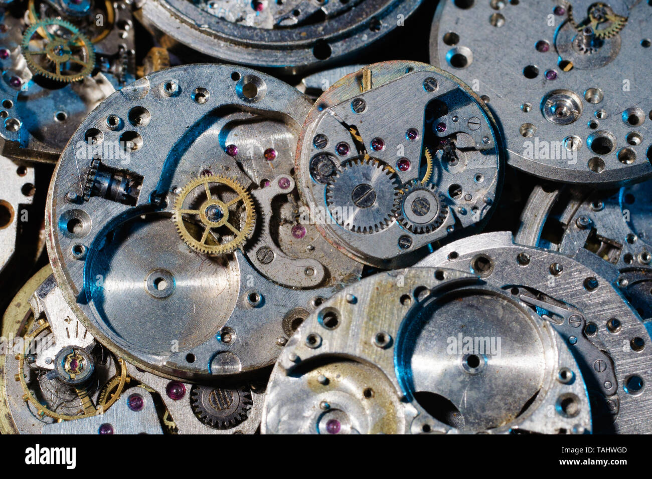 Broken Pocket Watches High Resolution Stock Photography and Images - Alamy