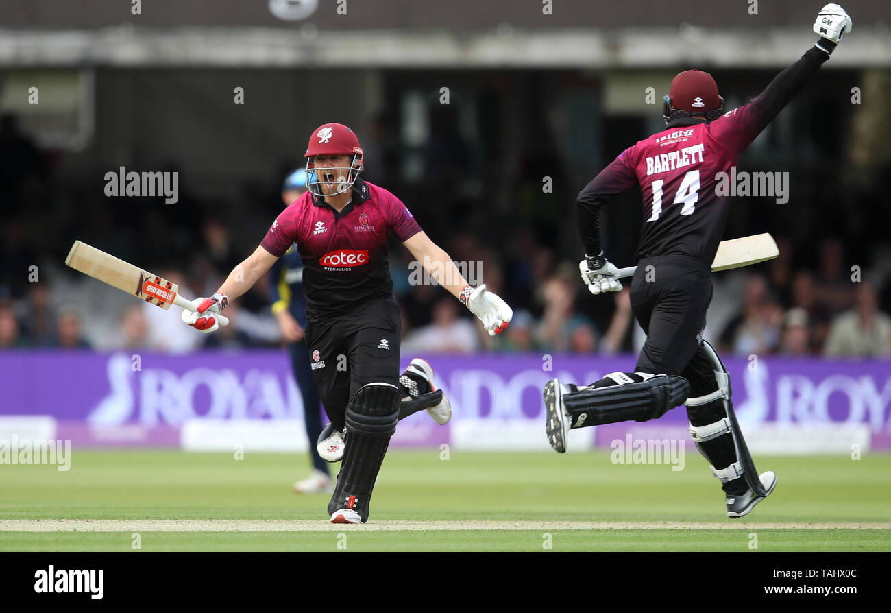 Somersets james hildreth celebrates scoring winning run hi-res stock ...