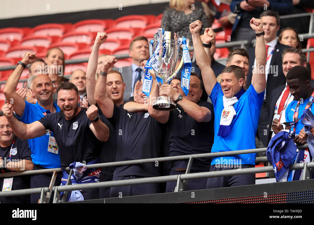 Micky mellon wembley hi-res stock photography and images - Alamy