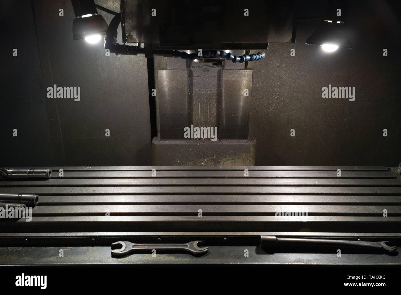 Old milling machine hi-res stock photography and images - Alamy