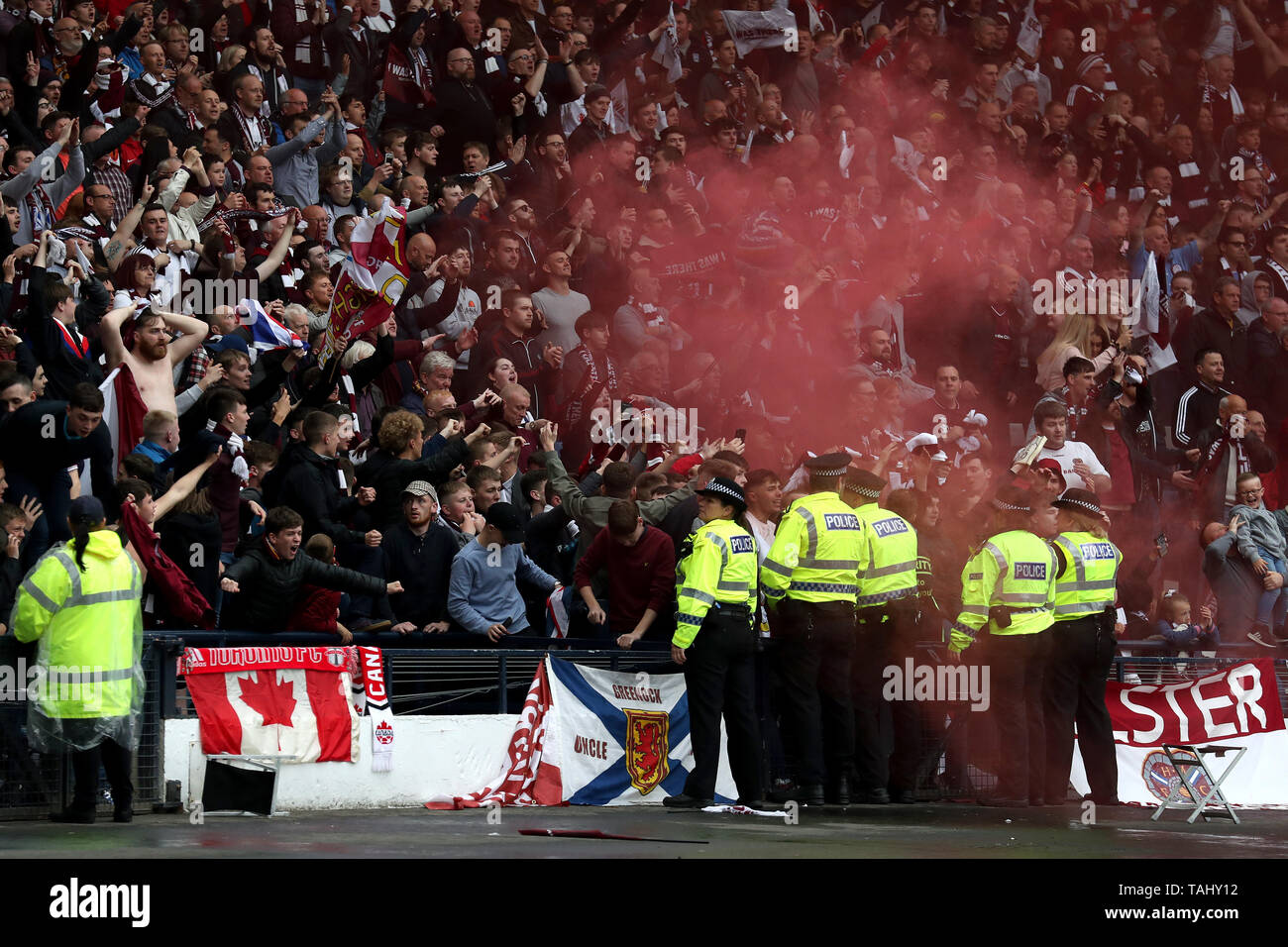 Hearts fans in the stands hi-res stock photography and images - Alamy