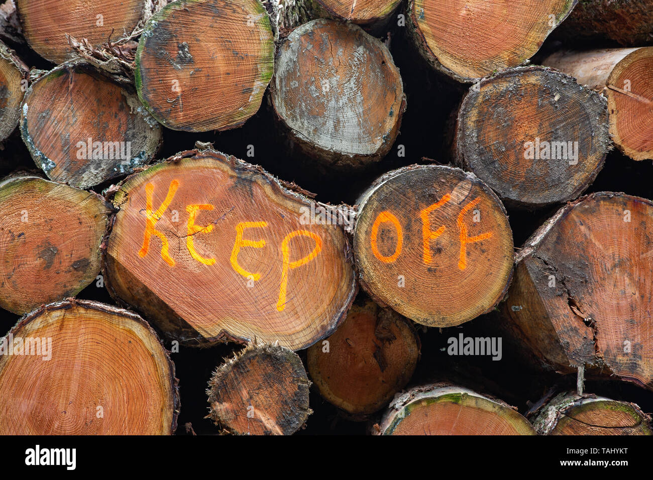Timber signage hi-res stock photography and images - Alamy