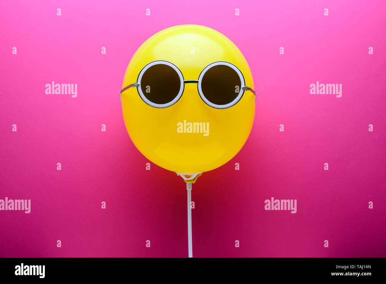 Sun balloon sunglasses hi-res stock photography and images - Alamy