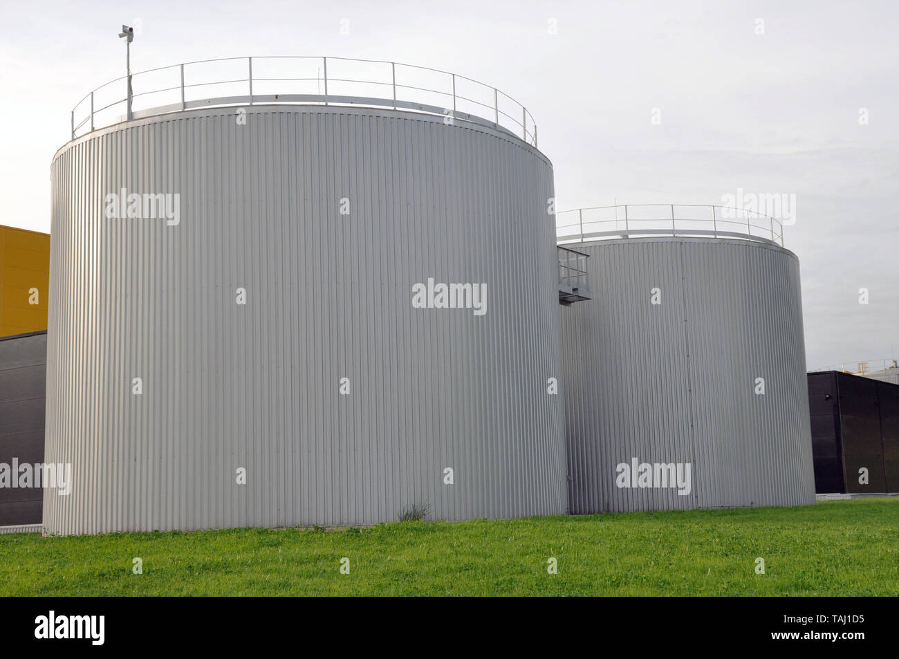 Fire industrial complex hi-res stock photography and images - Alamy