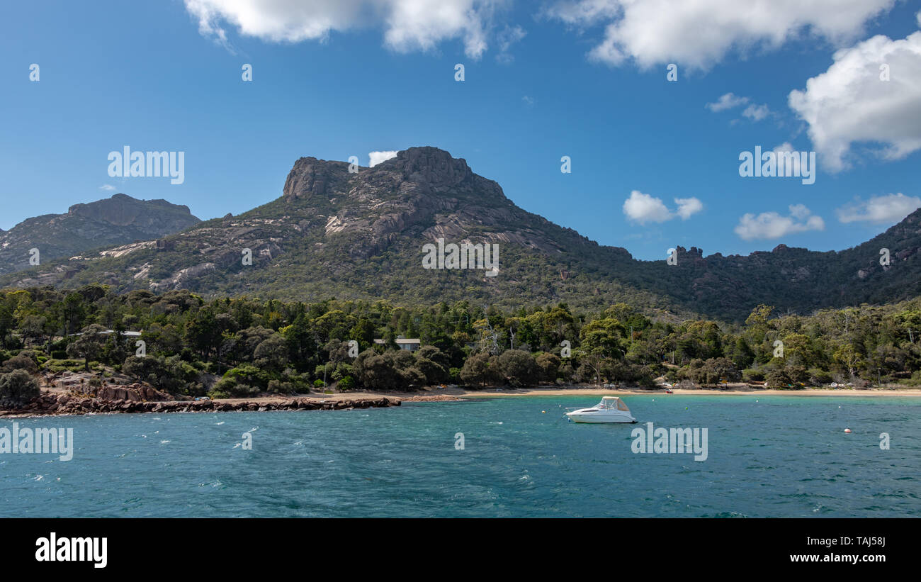 Top view mountains sandy hi-res stock photography and images - Alamy