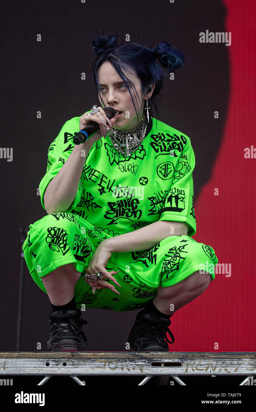 Billie eilish live concert hi-res stock photography and images - Alamy