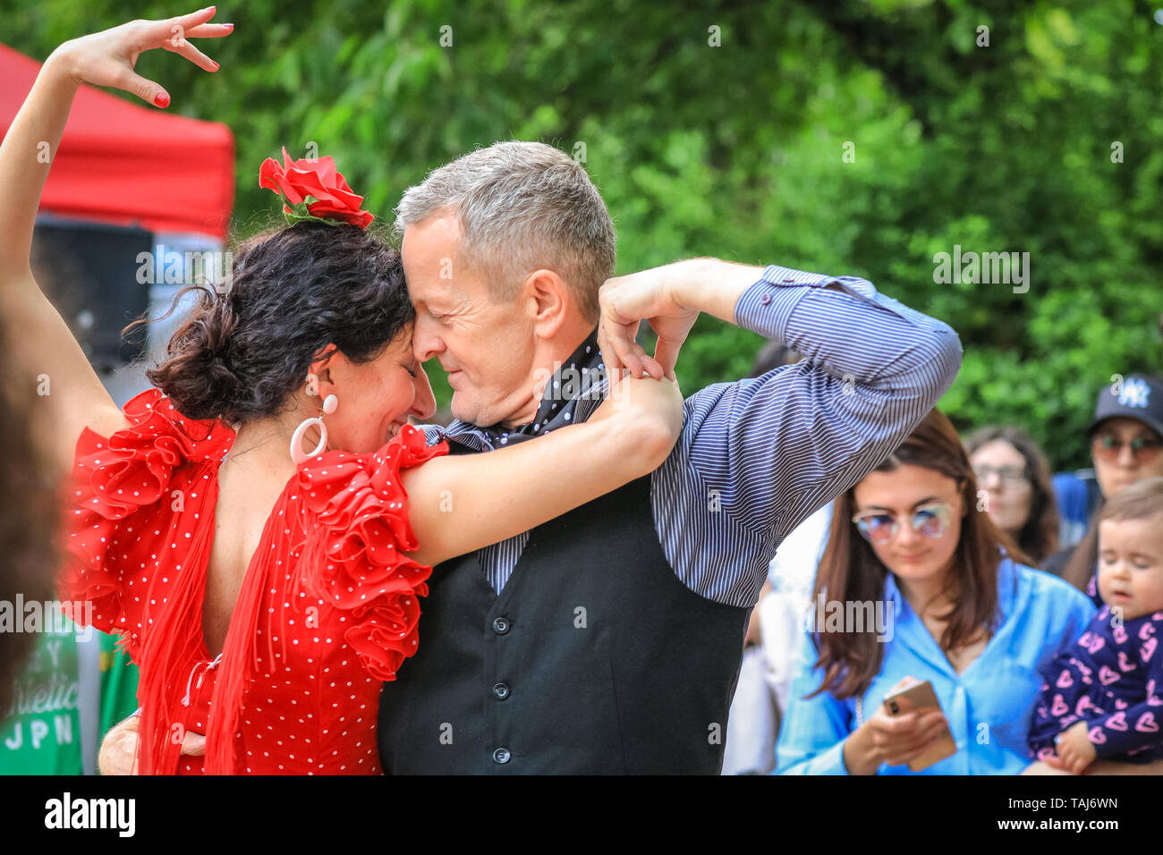 South Bank, London, UK - 25th May 2019. A passionate flamenco pairing ...