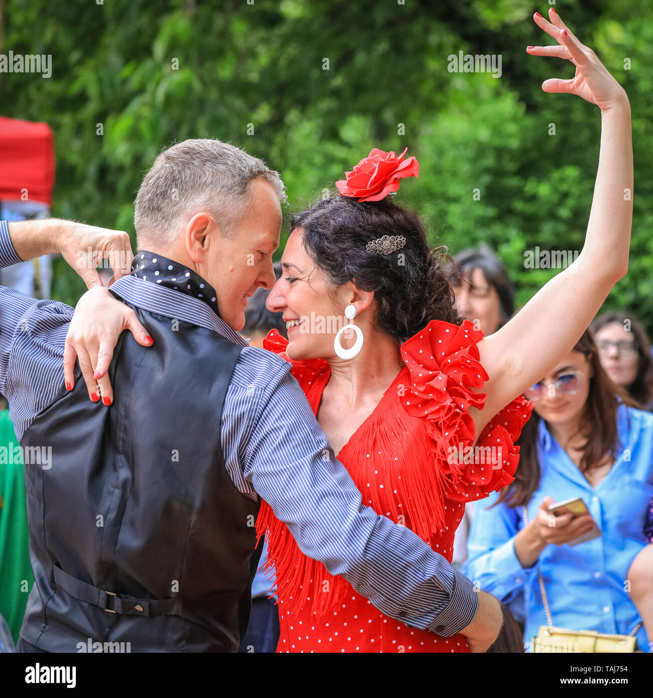 South Bank, London, UK - 25th May 2019. A passionate flamenco pairing ...