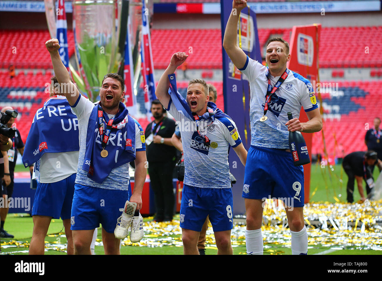 Wembley Stadium, London, UK. 25th May, 2019. Tranmere celebrate after ...