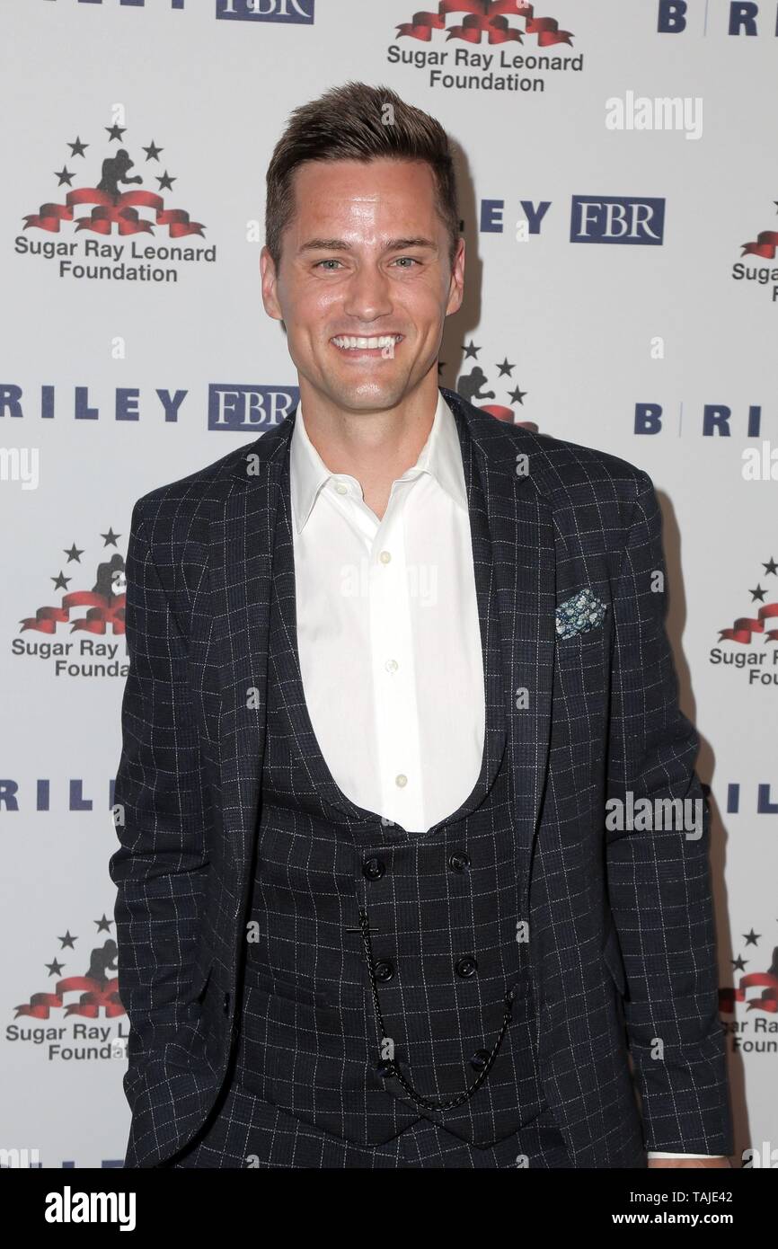 Big fighters big cause hi-res stock photography and images - Alamy