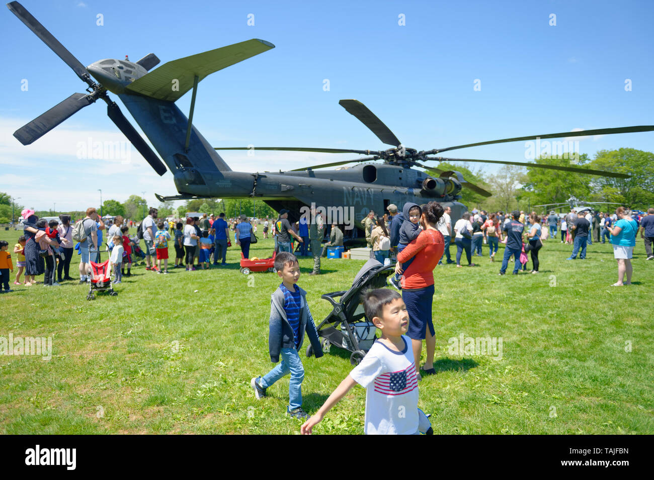 United states navy helicopter squadron hi-res stock photography and ...