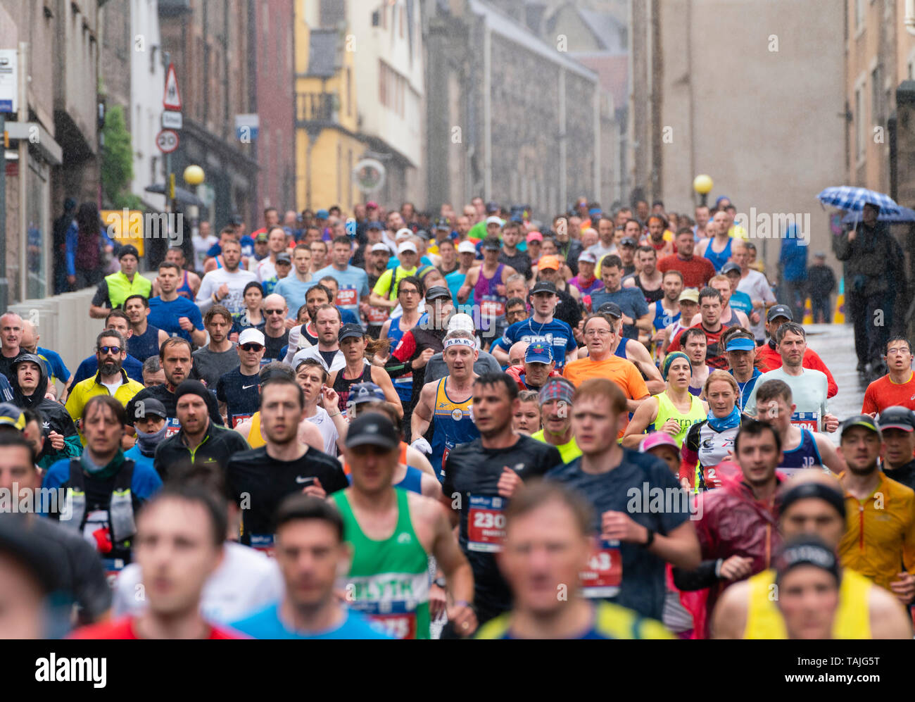 Run holyrood hi-res stock photography and images - Alamy