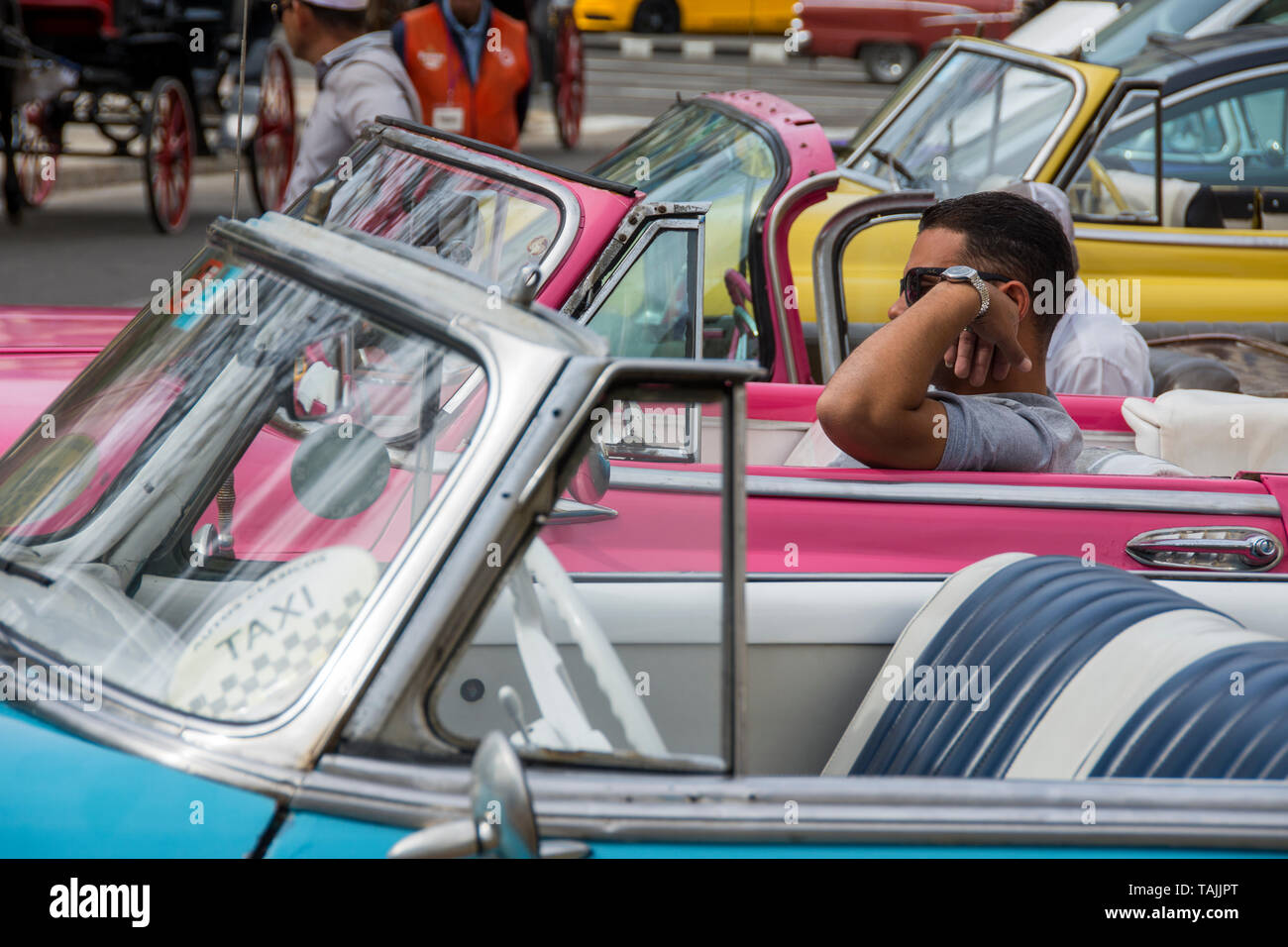 Cuban taxi driver driving classic hi-res stock photography and images ...