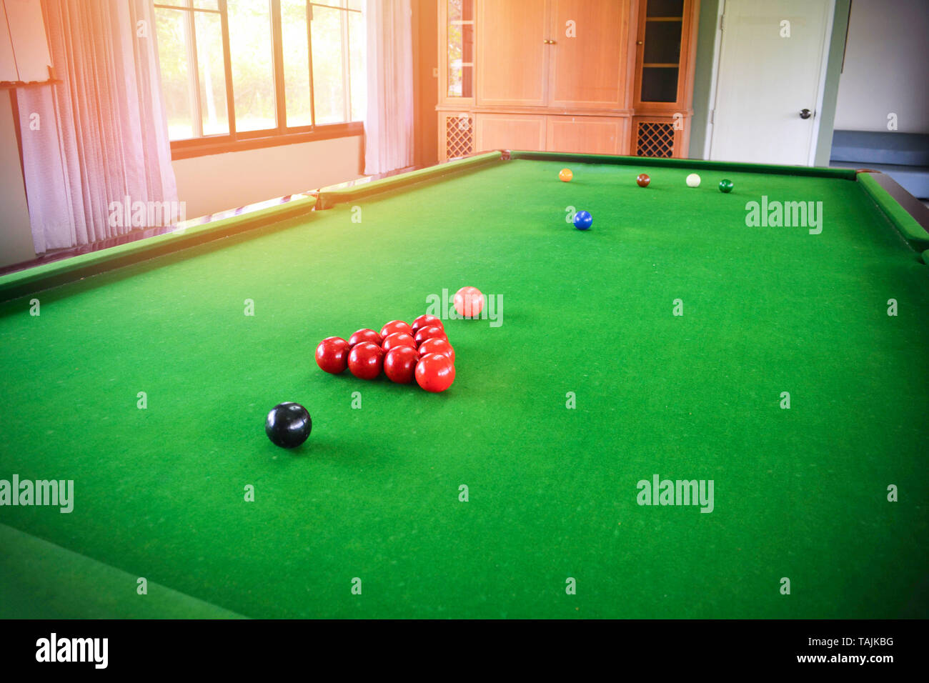 Triangle frame of snooker balls hi-res stock photography and images - Alamy