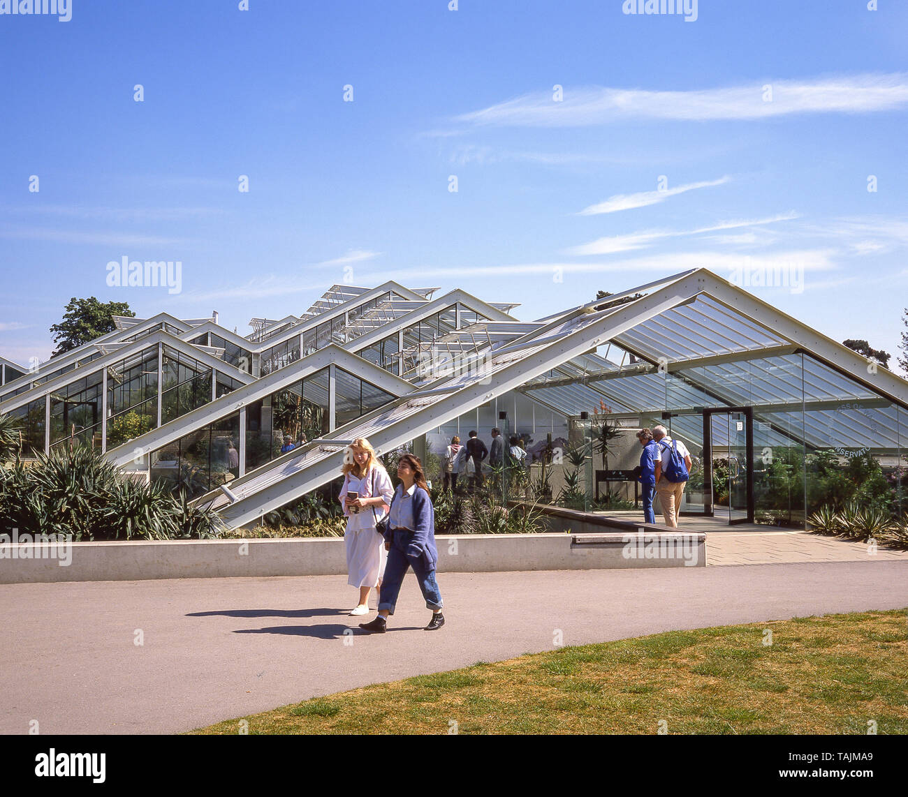 Princess of Wales Conservatory, Royal Botanical Gardens, Kew, London ...