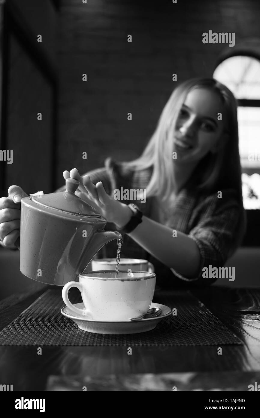 Teapot tea pretty Black and White Stock Photos & Images - Alamy