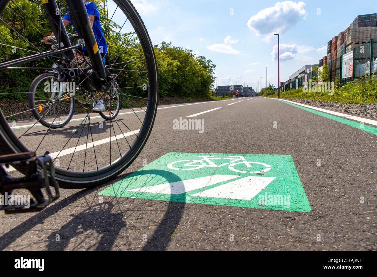 Cycle highway hi-res stock photography and images - Alamy