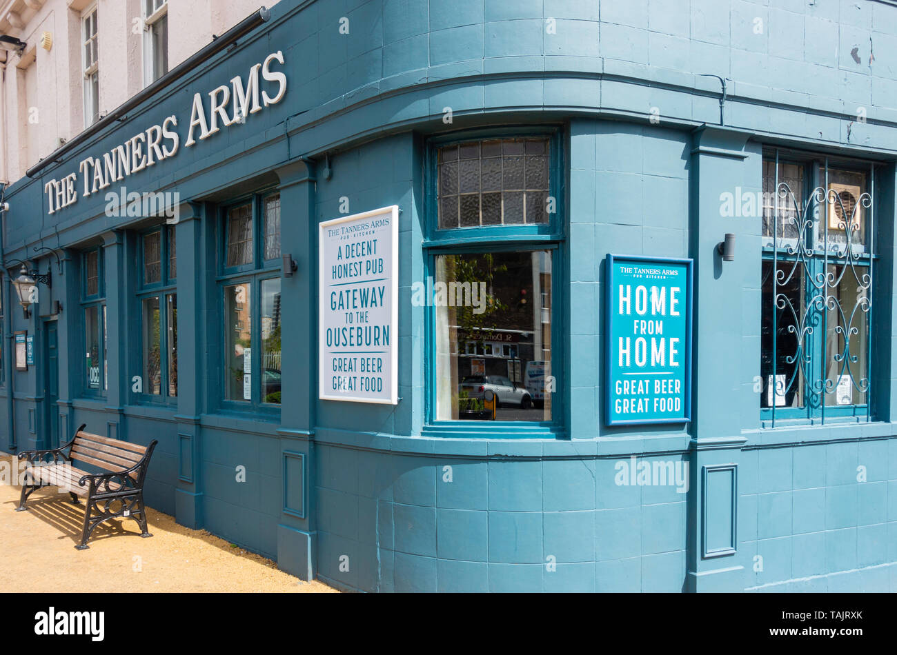 Newcastle arms hi-res stock photography and images - Alamy
