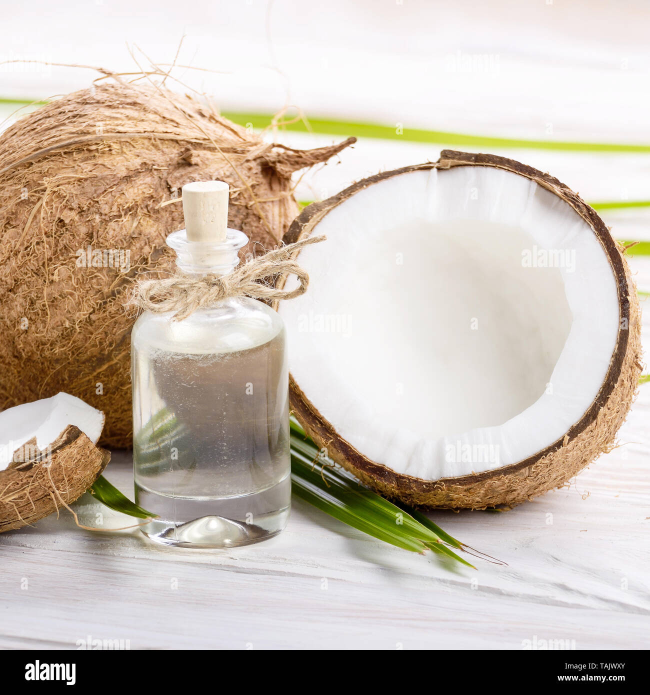 Coconut oil in bottle fresh hi-res stock photography and images - Alamy