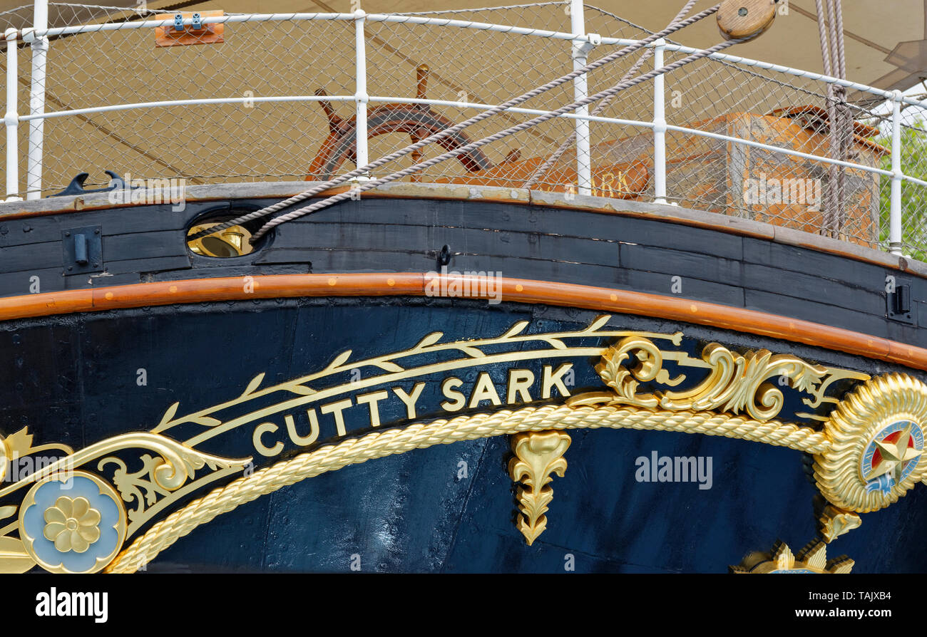 LONDON GREENWICH THE CUTTY SARK CLIPPER GOLD LETTERING AND DECORATION ...