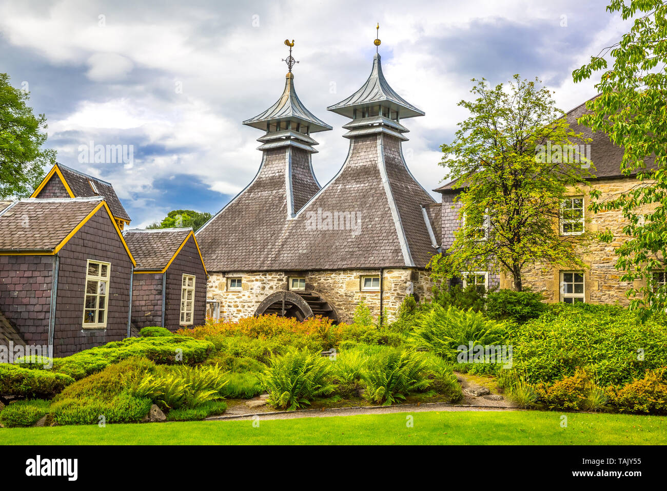 Scottish distillery hi-res stock photography and images - Alamy