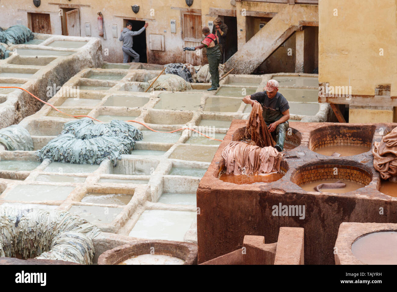 Medieval manual labour hi-res stock photography and images - Alamy