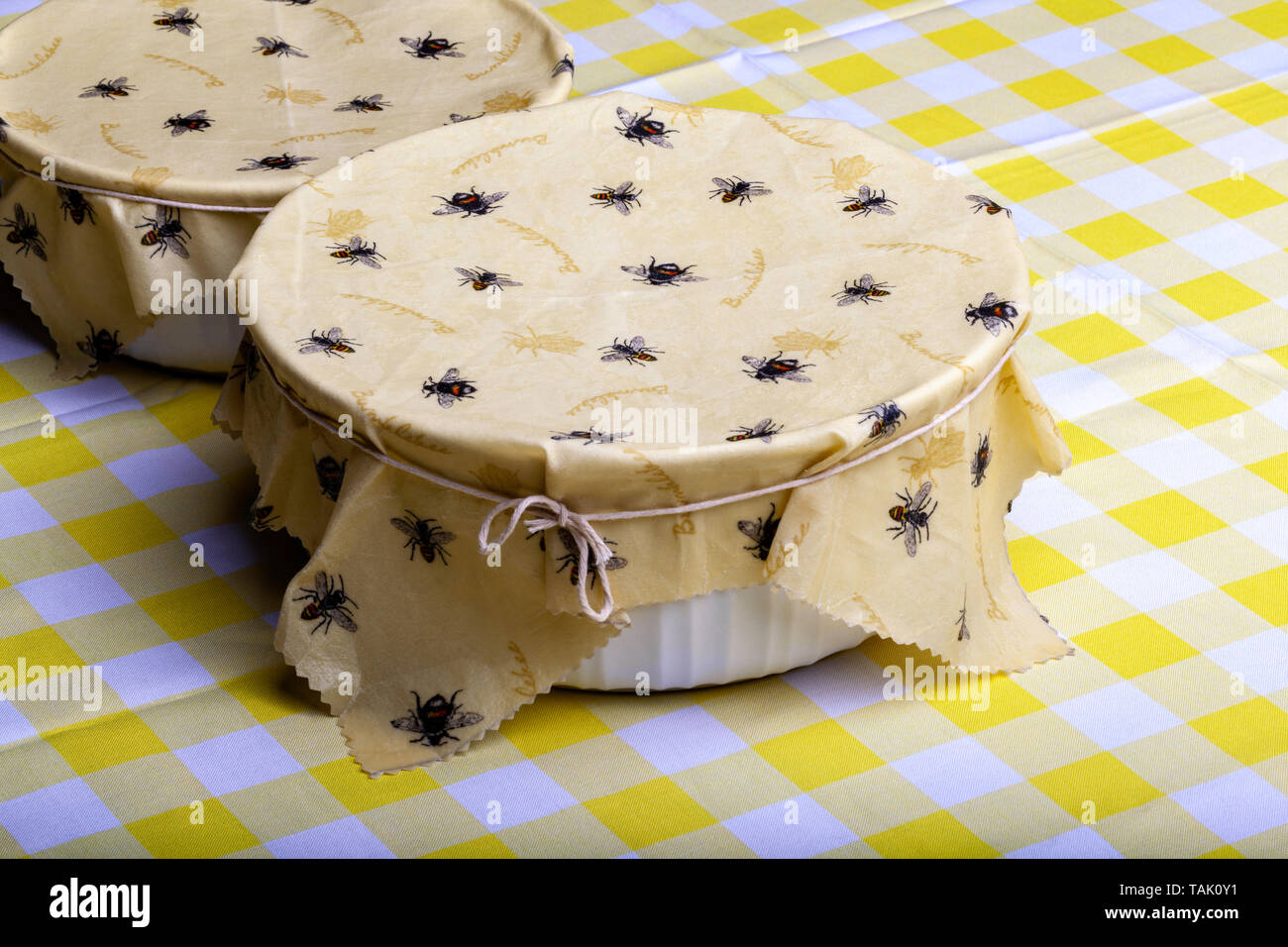 Beeswax cloth kitchen hi-res stock photography and images - Alamy