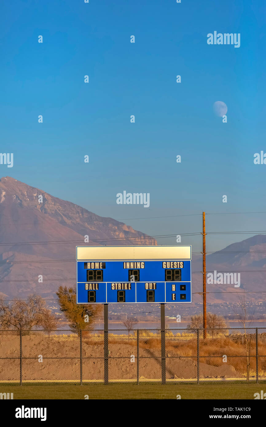 Baseball field scoreboard view hi-res stock photography and images - Alamy