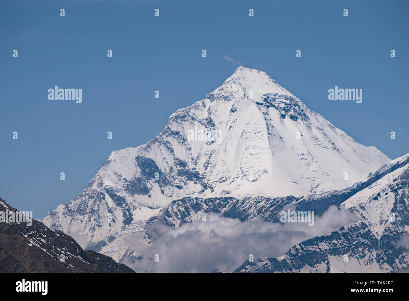 Mount dhaulagiri hi-res stock photography and images - Alamy