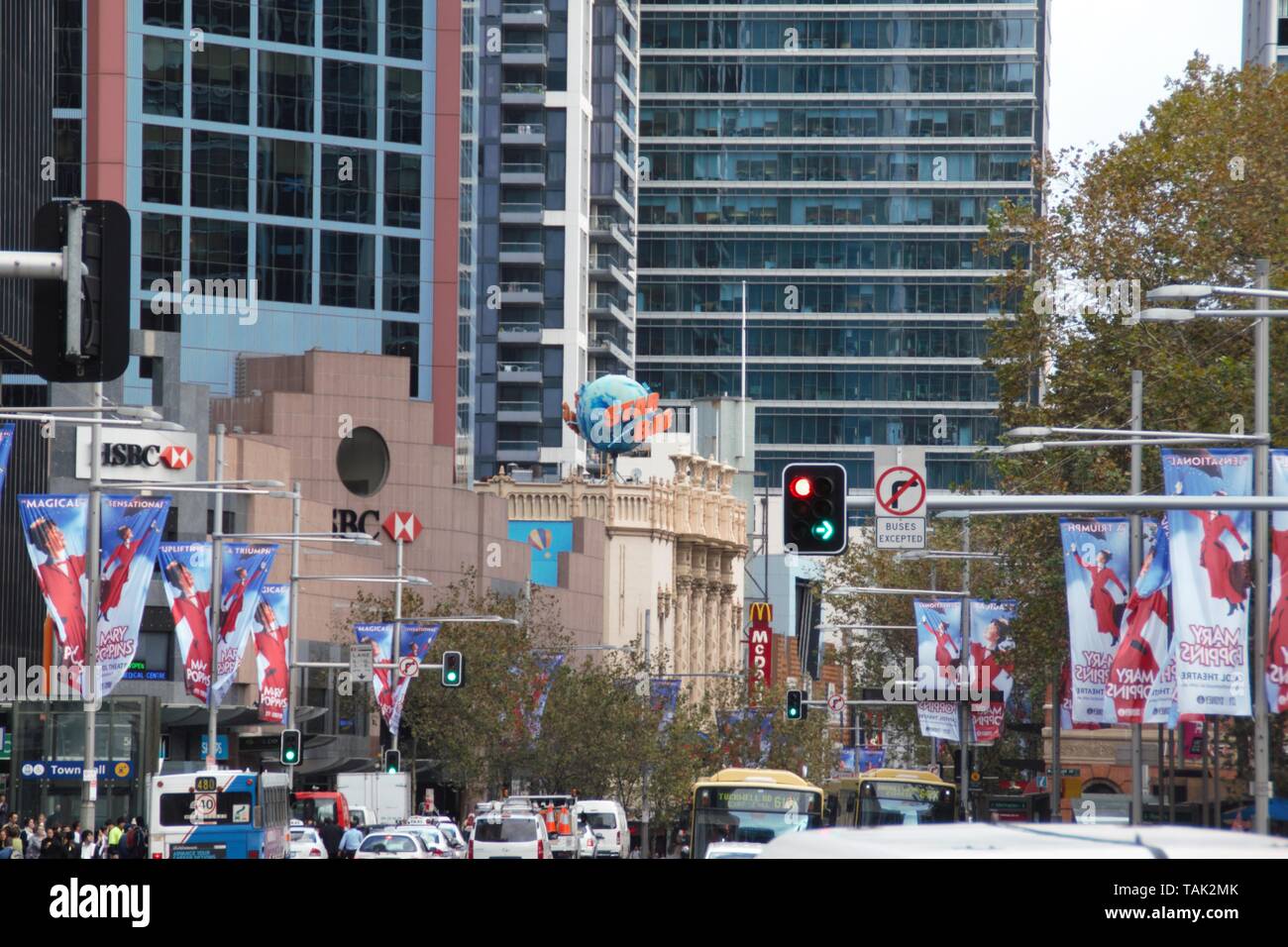 Downtown sydney busy street hi-res stock photography and images - Alamy
