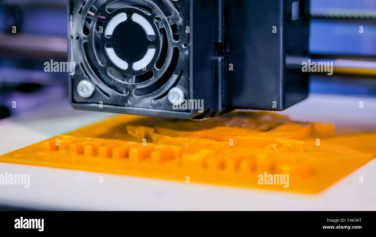 3D printing machine printing plastic model Stock Photo - Alamy