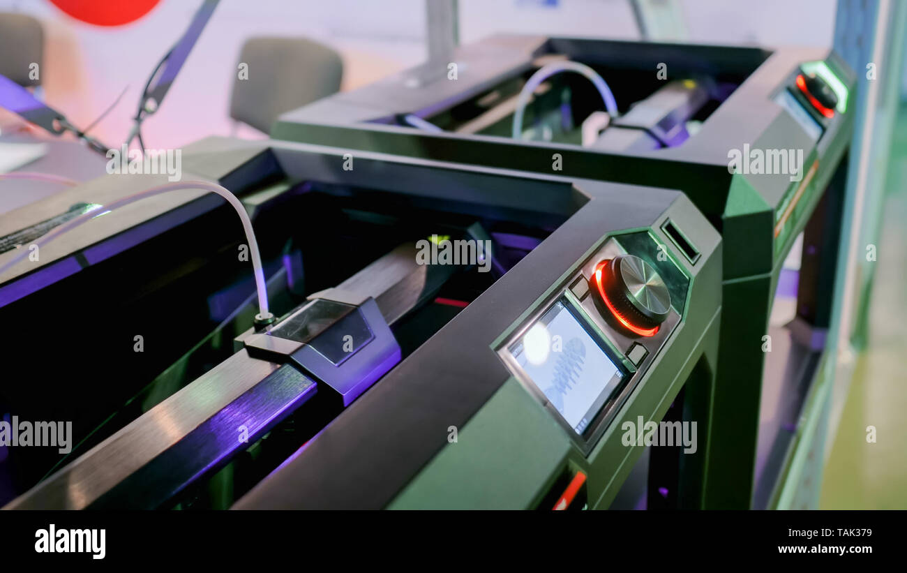 Modern 3D printer machine printing plastic model Stock Photo - Alamy