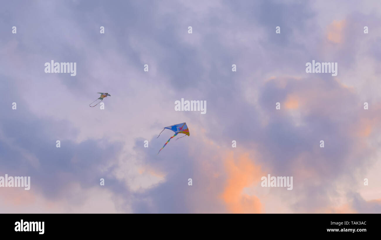 Kites flying in the sky hi-res stock photography and images - Alamy