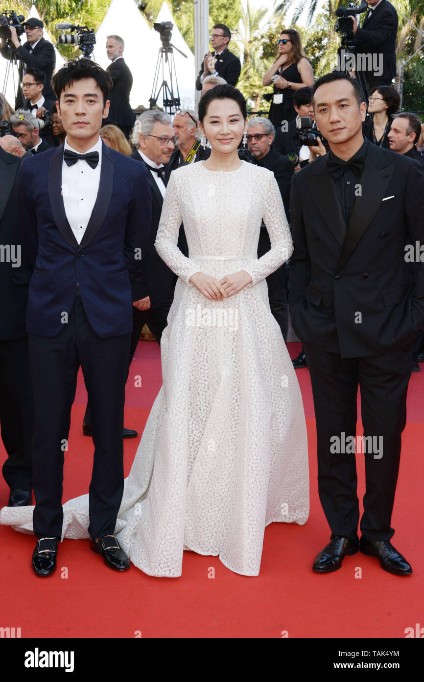 May 25, 2019 - Cannes, France - CANNES, FRANCE - MAY 25: (Third from L ...