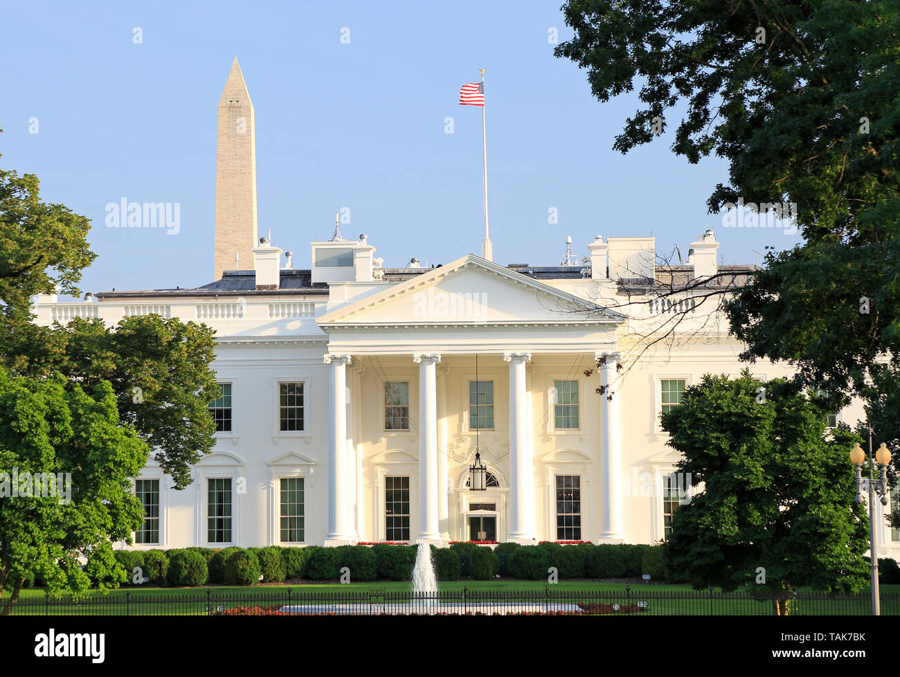 Washington dc white house garden hi-res stock photography and images ...