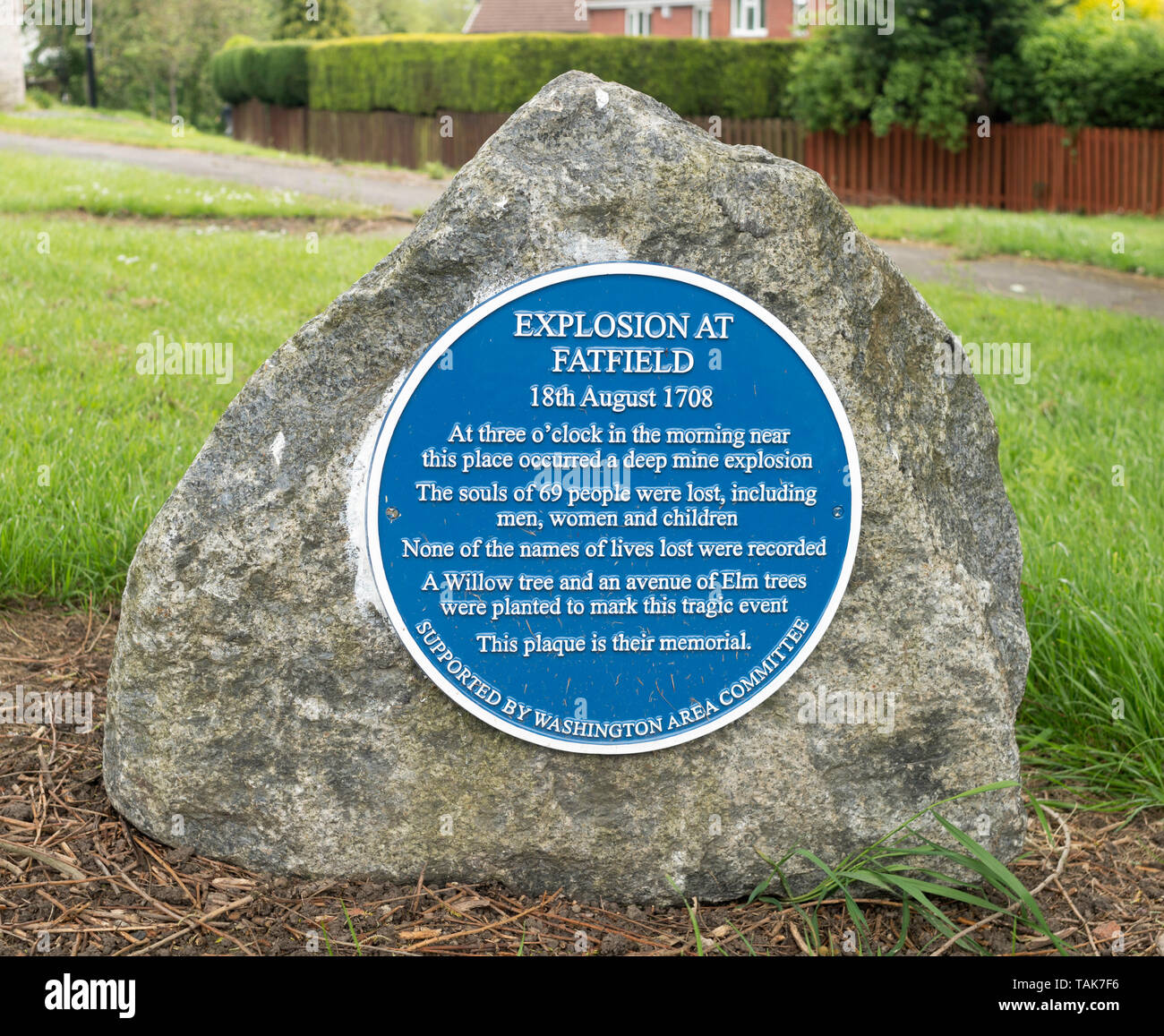 Memorial Plaque in memory of the coal miners killed in the Fatfield ...