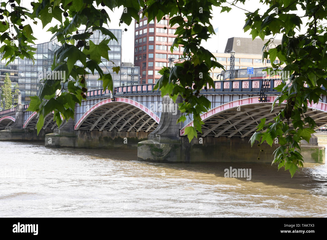 Lambeth bridges hi-res stock photography and images - Alamy
