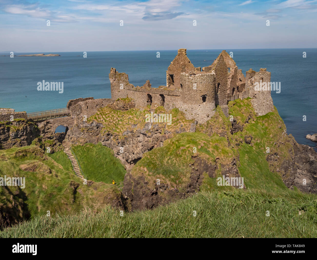 Famous tourist attraction dunluce castle hi-res stock photography and ...